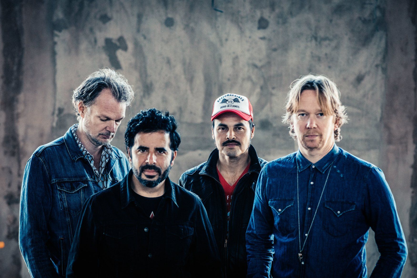 Van Dik Hout - Jan van Besouw