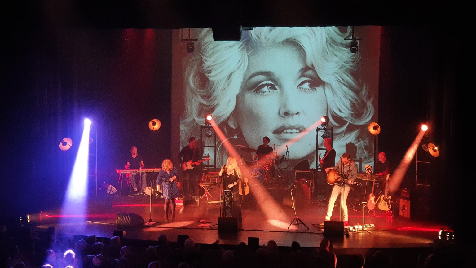 Hello I'm Dolly | Een Ode aan Dolly Parton & Country music! - Jan van ...